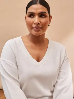 LIVE UNLIMITED V-neck Sweatshirt