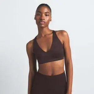 SKIMS V Neck Bra | Green | | Nike Shine - Phoenix