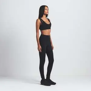 SKIMS Double Strap Scoop Bra | Deep Neutral | | Nike Matte - Obsidian