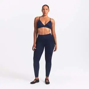 SKIMS Bonded Waist 26" Legging | Blue | | Nike Shine - Navy