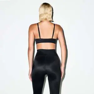 SKIMS Drawcord 26" Legging | Red | | Nike Shine - Obsidian