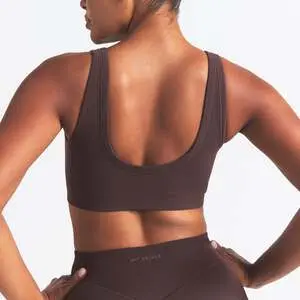 SKIMS Scoop Neck Bra | Black | | Nike Vintage Seamless - Phoenix