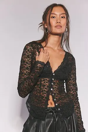 Black Lace Tops for Women