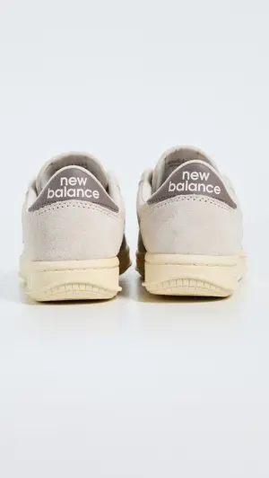 NEW BALANCE T500 Low Top Sneakers - Beige/beige