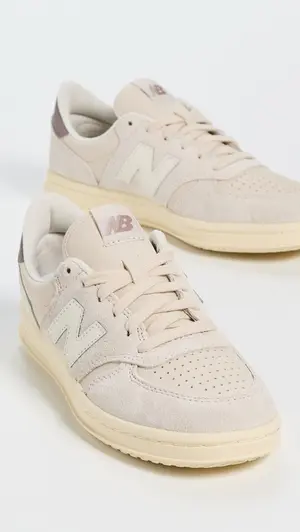 NEW BALANCE T500 Low Top Sneakers - Beige/beige