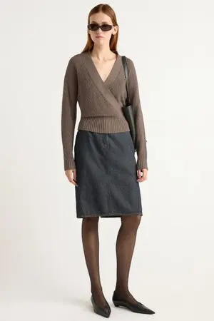 Modern Citizen Maren Cropped V-neck Sweater - Heather Brown