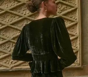 HMD Alondra Velvet Blouse With Leg Of Mutton Sleeves
