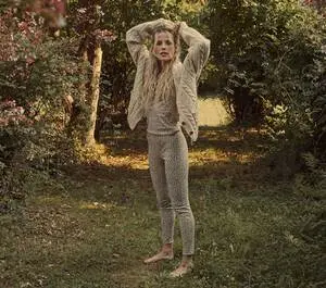 HMD Beacon Cardigan Sweater