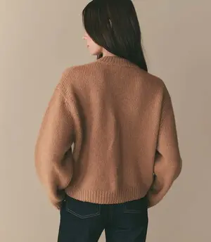 HMD Geonna V-neck Pullover Sweater