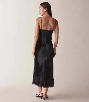 HMD Calsi Velvet Dress