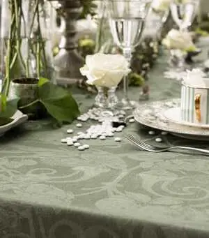 LE JACQUARD FRANÇAIS Linen Tivoli Tablecloth