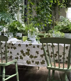 SUMMERILL & BISHOP Linen Ivy Tablecloth