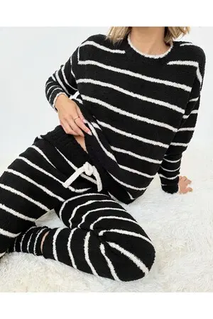 Splendid Fuzzy Sweater Pj Set