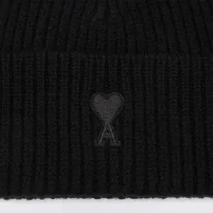Ami De Coeur Wool Beanie - Black
