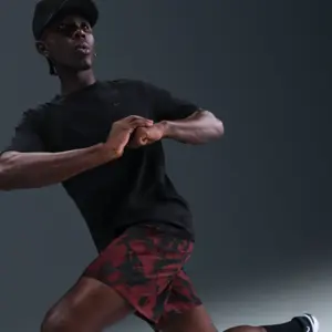 Nike Form Dri-fit 7" Unlined Versatile Shorts - Red