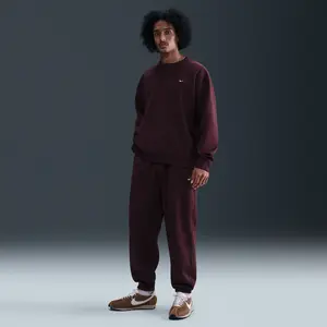 Nike Solo Swoosh Cuffed Fleece Pants - Red