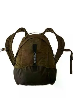 C.P. COMPANY Logo-strap Backpack - Green