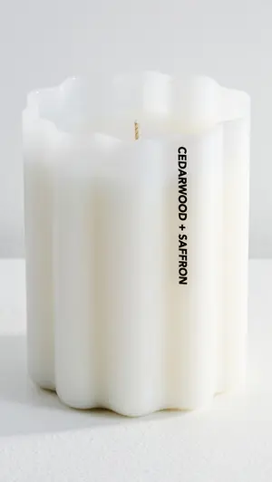 FAZEEK Cedar Wood And Saffron Wave Candle