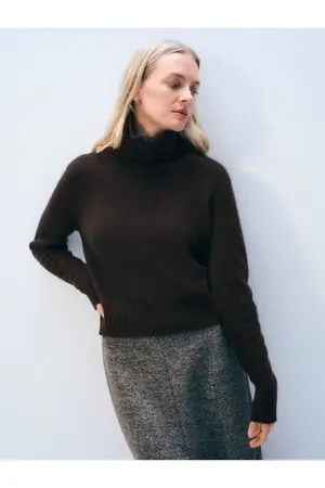 WHITE & WARREN Cashmere Featherweight Turtleneck