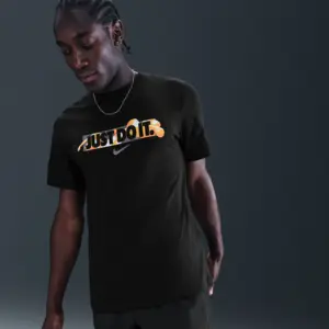 Nike T-shirt