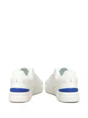 On The Roger Advantage Low-top Sneakers - White