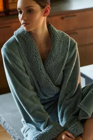 Natori Plush Sherpa Robe - Blue