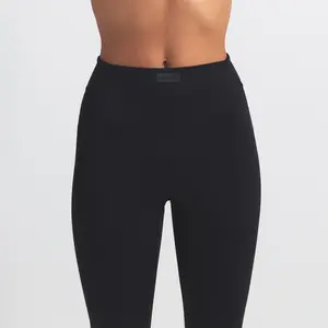 Nike Skims Matte High-waisted V-line 26" Leggings - Black