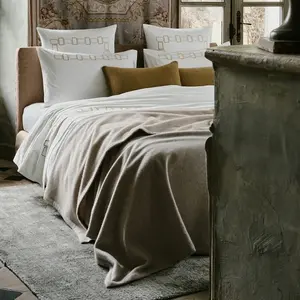 Frette Bold Bicolor Embroidery Duvet Cover, King - Savage Beige/olive