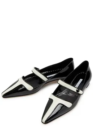 Manolo Blahnik Ganeus Patent Leather Flats - Black And White