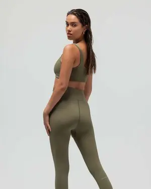 REFORMER The Ribbed Legging - Olive