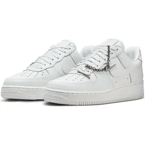 Nike Air Force 1 '07 Low Basketball Sneaker