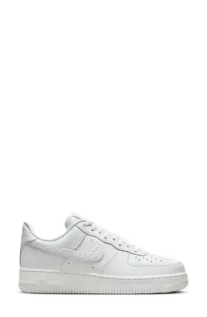 Nike Air Force 1 '07 Low Basketball Sneaker