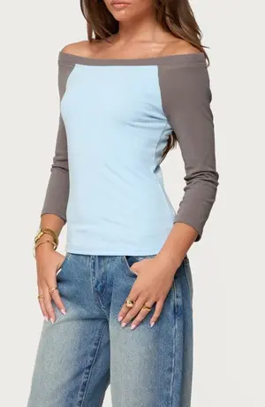 EDIKTED Keri Contrast Off-the-shoulder Raglan Top