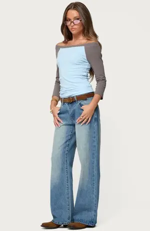 EDIKTED Keri Contrast Off-the-shoulder Raglan Top