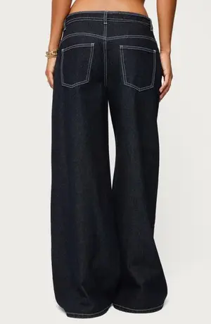 EDIKTED Karah Belted Low Rise Wide Leg Jeans