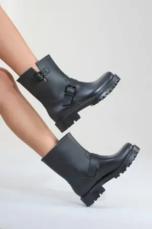 PROLOGUE SHOES Zone Rain Boot - Black Faux Leather
