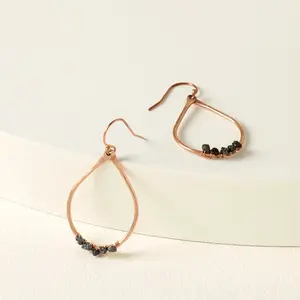 UNCOMMON GOODS Earrings E.a.m. Handmade - Black Rough Diamond
