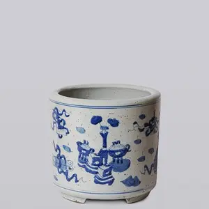 COBALT GUILD Porcelain Treasures Footed Cachepot - Blue And White