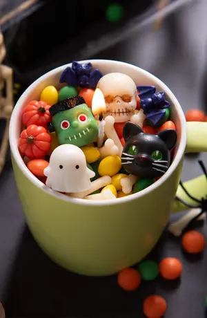 SOUTHLAKE GIFTS Spooky Mix Unscented Halloween Wax Melts