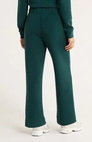MPG Dreamweave Relaxed Straight Leg Pants - Ponderosa Pine