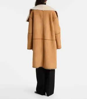 TOTEME Shearling-trimmed Suede Coat - Beige