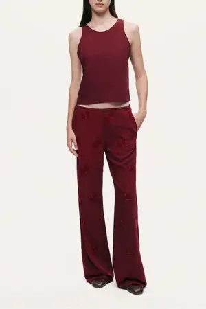 NOCTURNE Minimalist Sleeveless Crepe Top - Burgundy