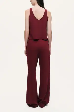 NOCTURNE Minimalist Sleeveless Crepe Top - Burgundy