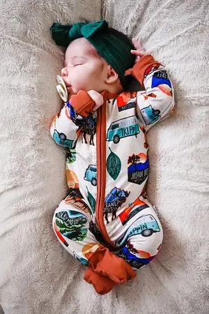 FLETCH Tiny Traveler Snoozer Romper
