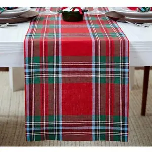 SOLINO HOME Linen Table Runnermadras Holiday Plaid - Red