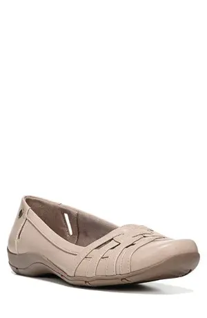 LIFESTRIDE Diverse Flat Wide Width Available - Tender Taupe