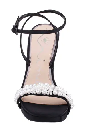 Nina Evette Platform Sandal - Black
