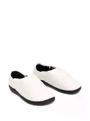 SUBU Quilted Slip-on Slippers