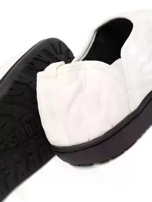 SUBU Quilted Slip-on Slippers