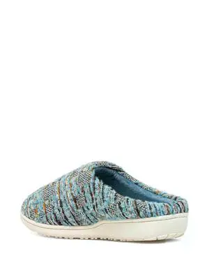 SUBU Textured Slip-on Slippers